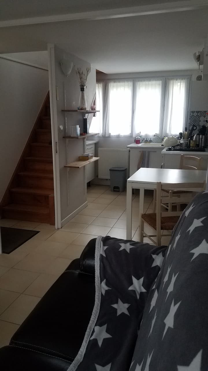 Logement Indépendant, Proche Gare - Maule