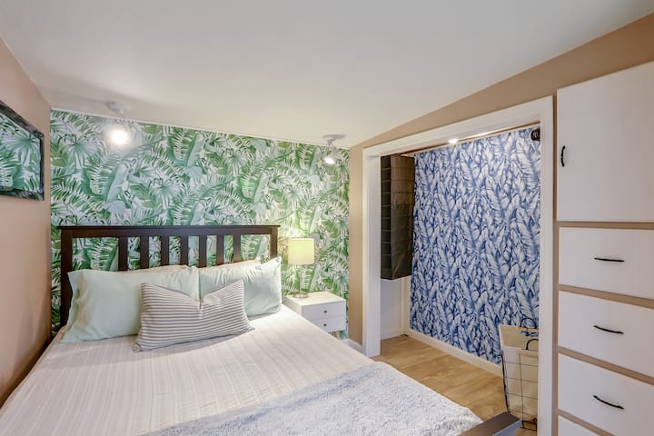 1 Bed Cottage W/kitchenette + Yard - Santa Clara