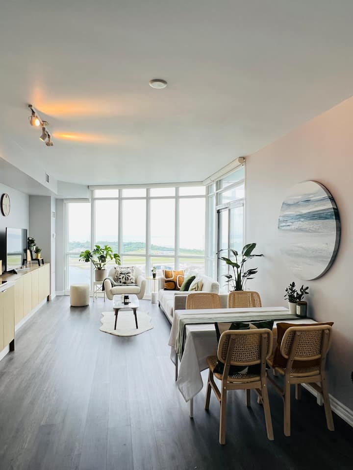 Entire Home Nearby Cn Tower & Lake Ontario - Toronto