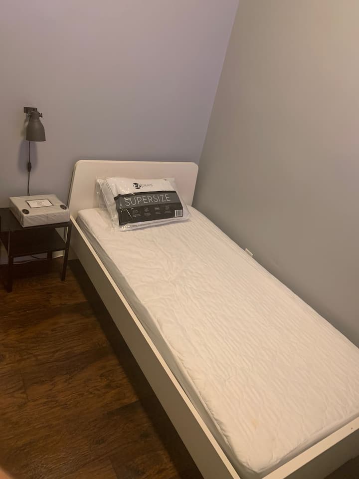 Cozy And Clean In Room In Nyc - The Bronx, NY