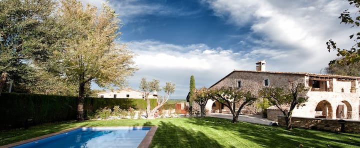Ariqus Rural, Residential Complex For Groups In The Middle Of Nature - Banyoles