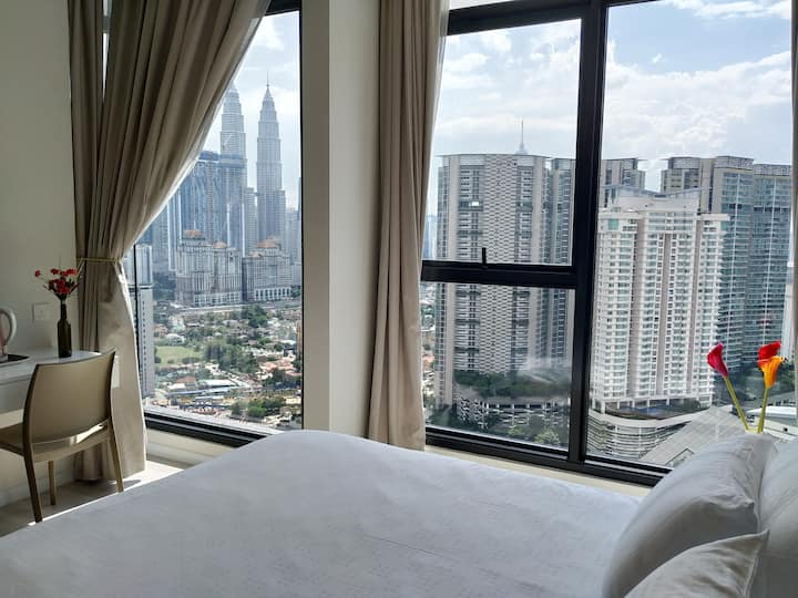 1 Bed Cozy Suite Rooftop Pool Klcc View - Netflix - Setapak