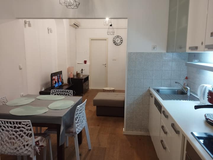 Lovely Apt/near The. Centre (Marjan) - Split