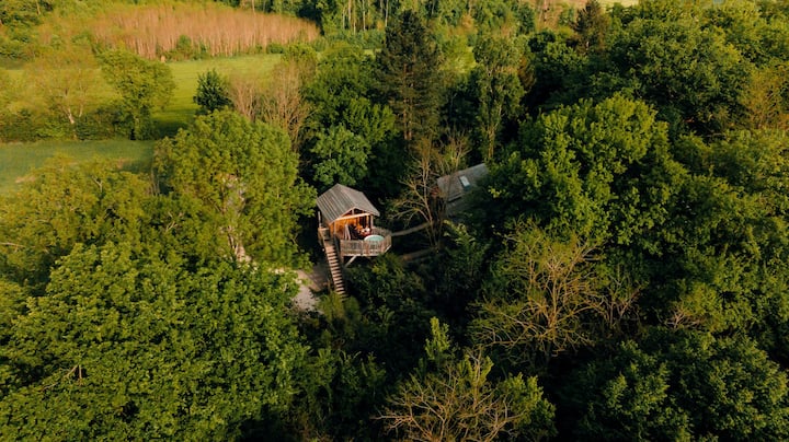 Cabane Dans Les Arbres "Merveilleuse" Avec Jacuzzi - Oise