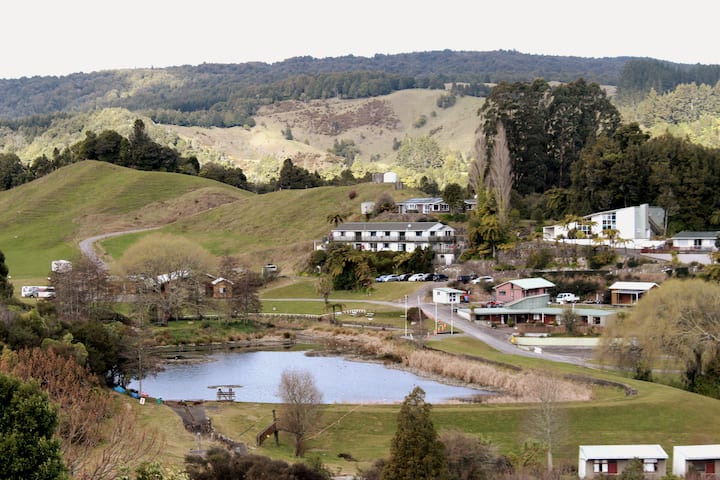 *Group Accommodation*- The Retreat @ Lakes Ranch - Rotorua