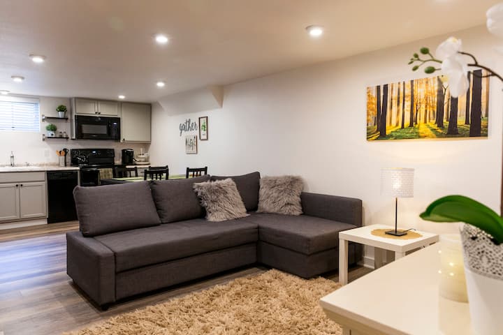 Beautiful Suite Near Downtown & Bush Park - Salem, OR