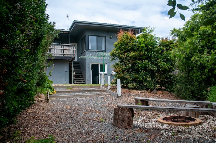 Large House - Sleeps 12 - バーンズデール