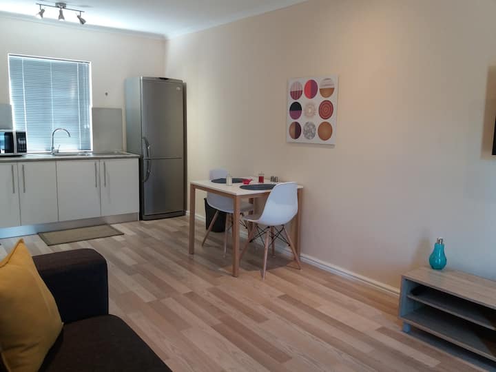 Flamingo Palms- 1 Bedroom Ground Floor Apartment - Parklands