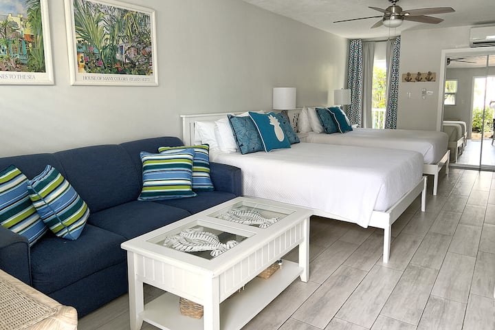 Modern Beachfront Steps To Beach/pool, Key Colony - Marathon, FL