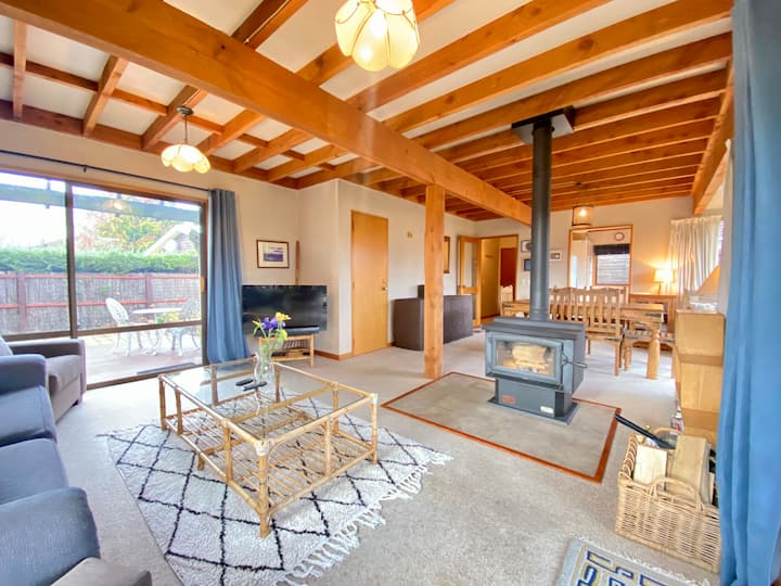Sunny Garden Cottage Near Lake Wanaka - Central Otago District