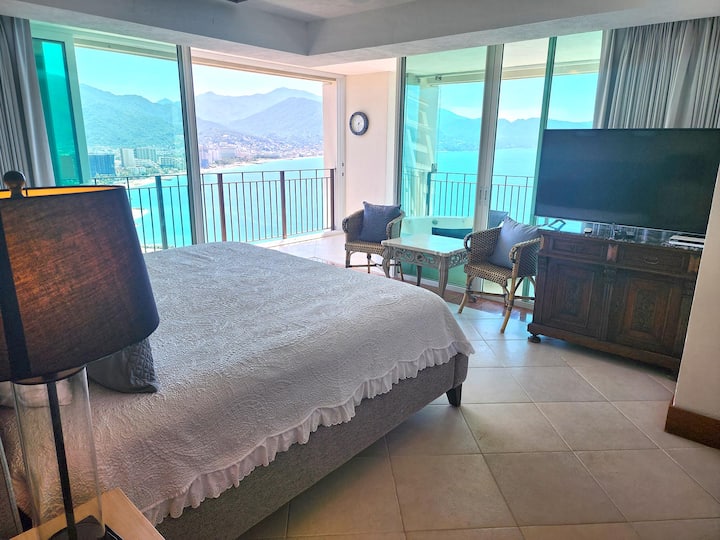 Beachfront & Stunning Ocean Views ! - Puerto Vallarta
