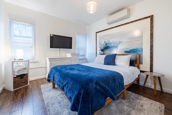 Spacious, Sunny, North Park Studio - San Diego, CA