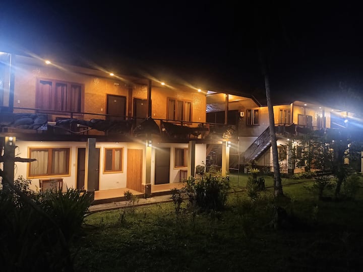 Marianne Port Barton Room 1 With Hot Shower And Ac - 菲律賓