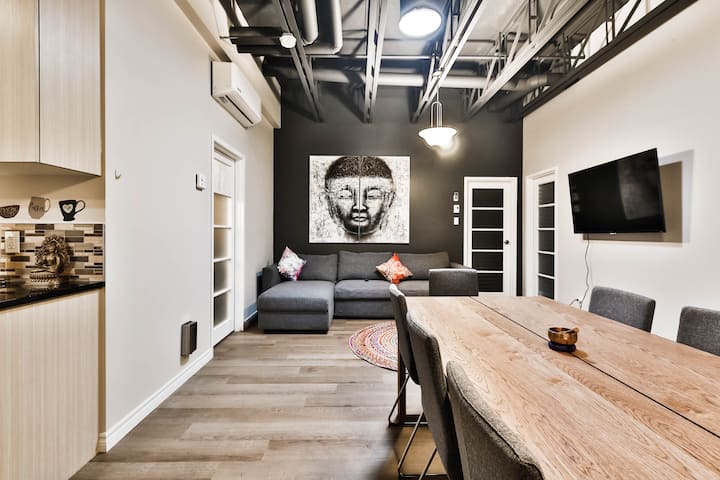 Buddha | Heart Of City | Unique - Montreal