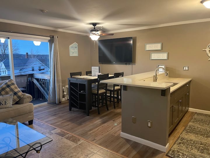Beautifully Renovated! Monthly Discounts! - Gilford, NH