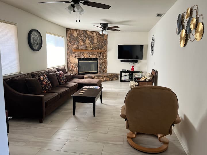 Tranquil Space With Large Backyard - Grover Beach, CA
