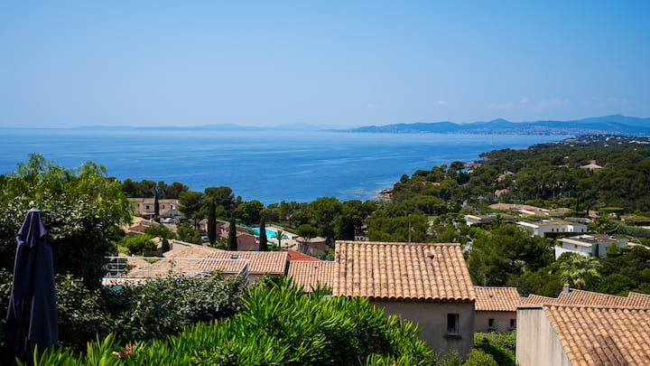 Duplex Vue Mer Avec Piscine à Boulouris - Agay