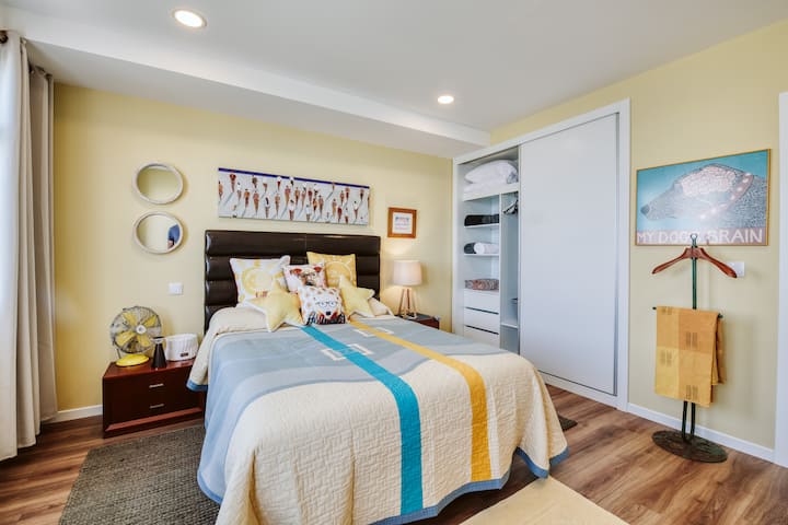 The Waves W2 - Sao Vicente, Portugal