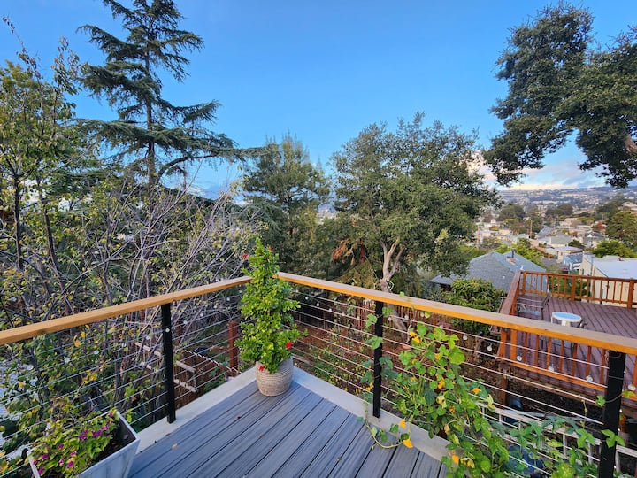 Beautiful Apartment W/ Backyard (Newly Remodeled) - Oakland, CA