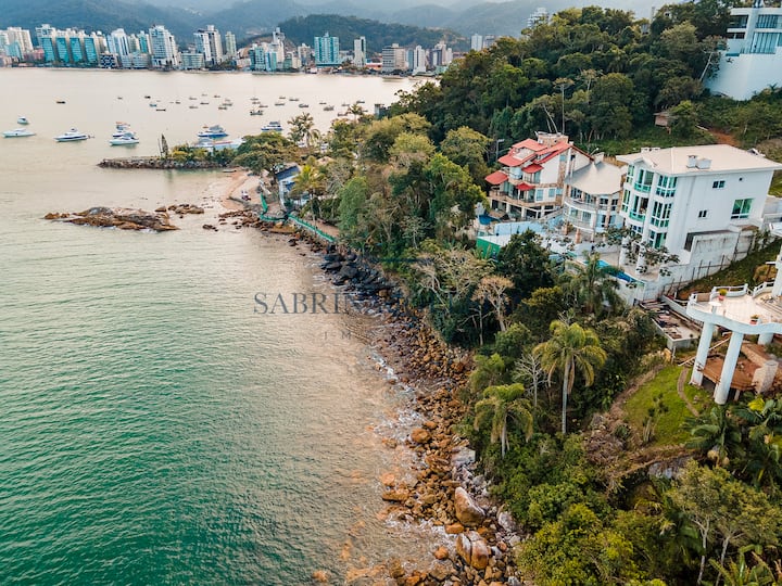 Casa Paradisíaca Com Vista Para A Costa Esmeralda - Itapema