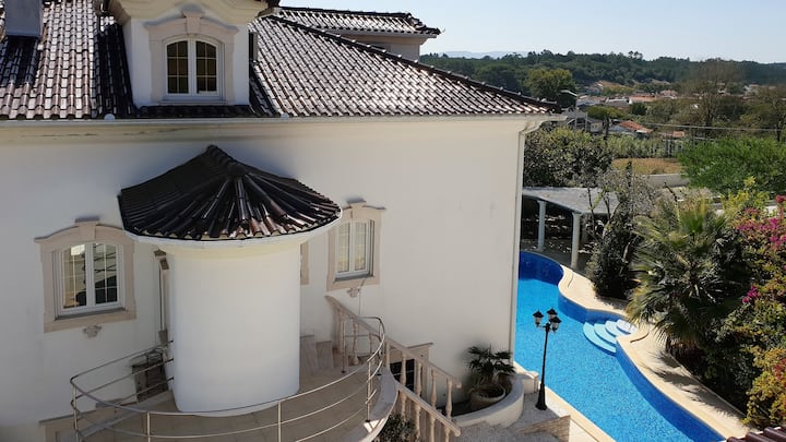 2 Bedroom Penthouse At Villa 5☆ 5-8 Guests - Batalha