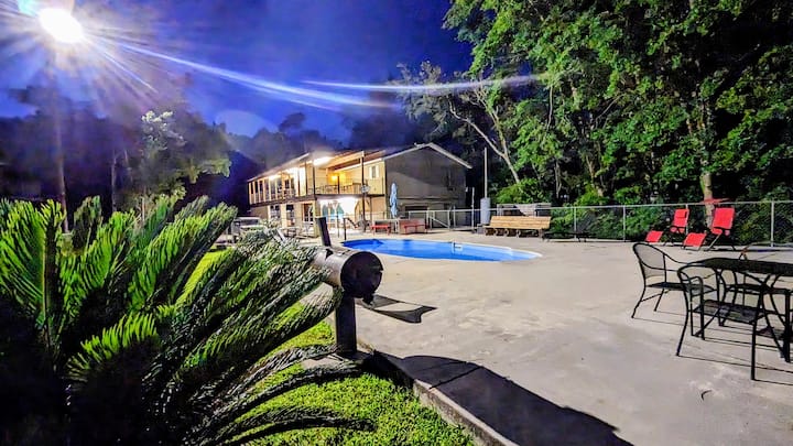 Pool, Game Rm, Lift, River Front, 4 Baths + More! - 빌럭시