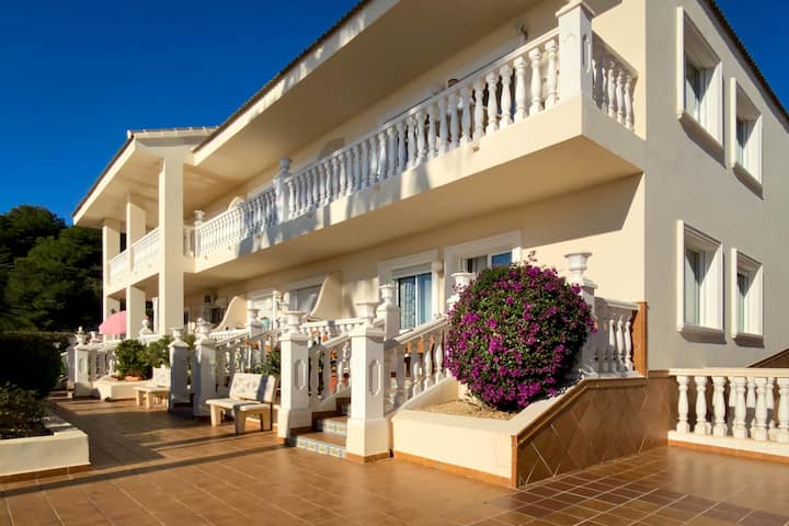 Modern Apartment In A Quiet Area - Jalón