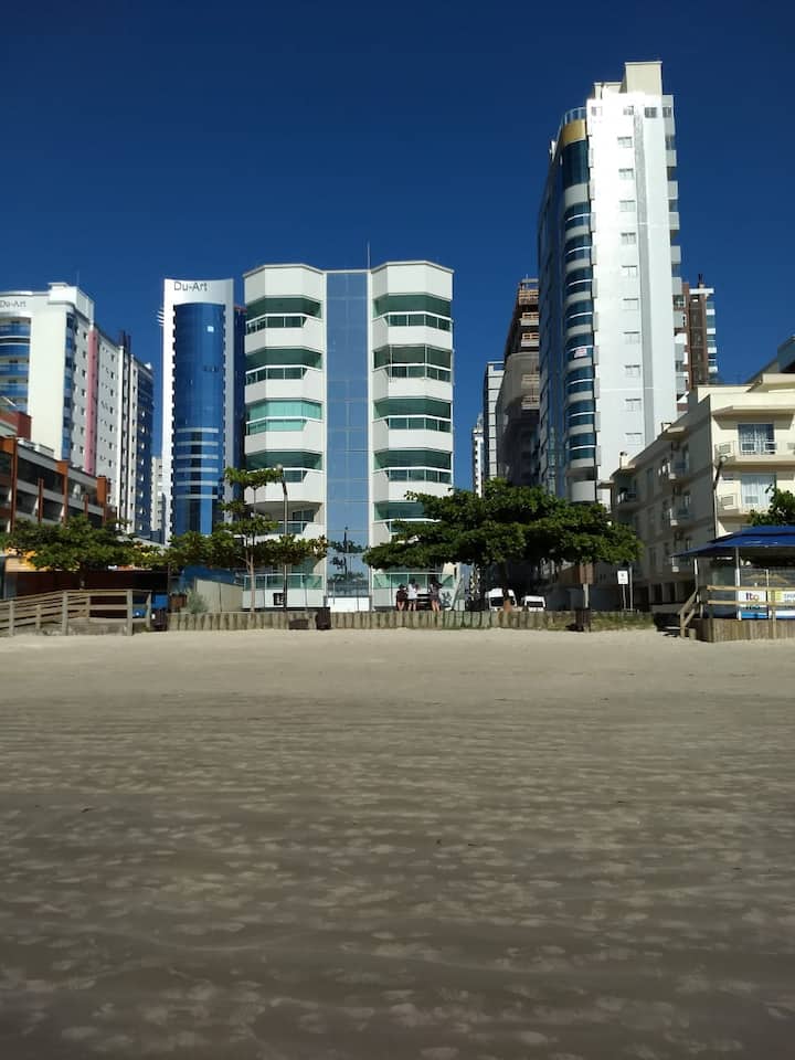 Apto Meia Praia, Próximo Dos Shoppings, Quadra Mar - Itapema