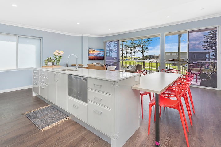 Beachfront Views In Bulli Beach - Wollongong