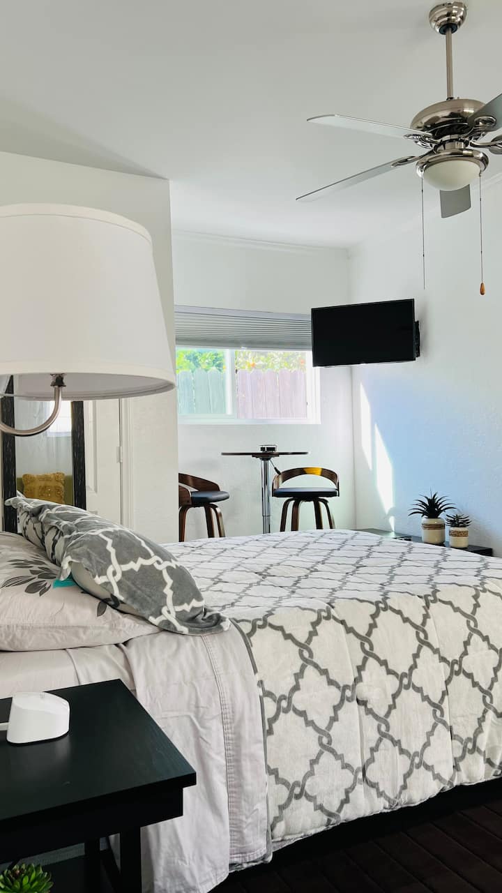 Private Studio Near All Of La’s Best Attractions - Fashion District - Los Angeles