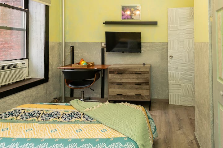 Cozy & Modern Studio | Central Park - Edgewater, NJ