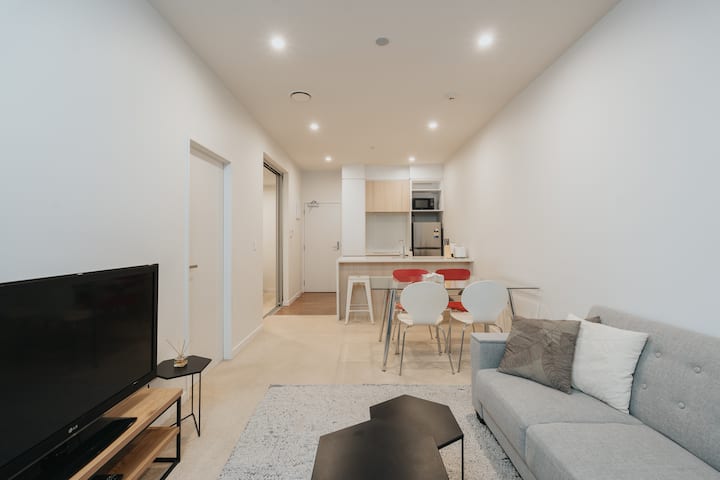 Newmarket 2 Bedroom Apartment With Free Parking - Auckland