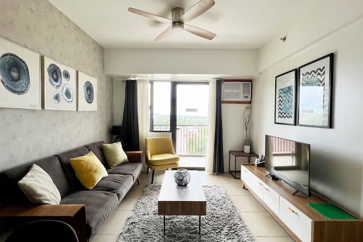 1br 50sqm Unit W Balcony Serin West Tagaytay - Tagaytay