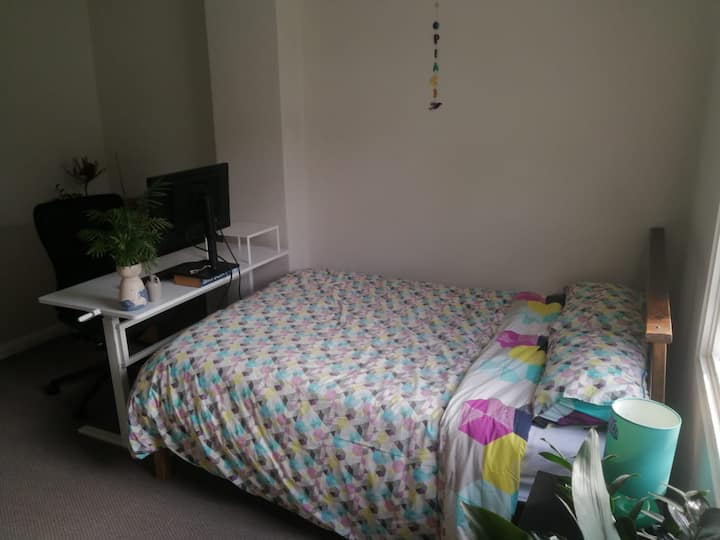 Secluded Sunny Get Away In Glebe, Close To Cbd - Camperdown