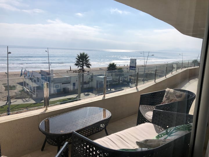 Hermoso Departamento En Primera Línea Av. Del Mar. - La Serena