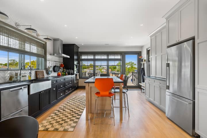 Chef's Paradise On The Bike Path - Somerville, MA