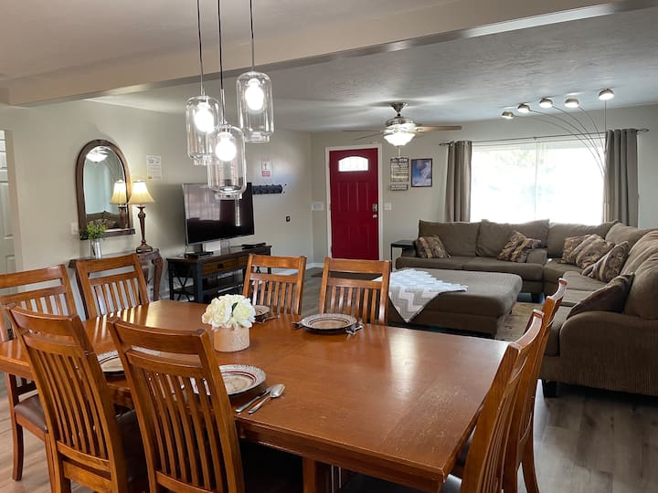 Beautiful Family Friendly House - Ogden, UT