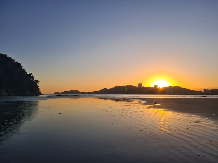 Apartamento Com Vista Para O Mar (Vaga 1 Carro) - Santos, Brasil