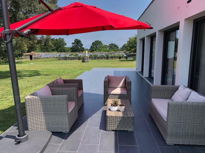 Très Belle Demeure Avec Un Jardin De 2500m2 - Binic