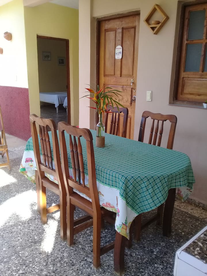 Casa Aimarys, Confort, Espacio Acogedor Y Limpieza - Viñales
