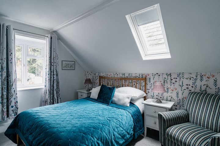 A Double Room At Lee House With Breakfast Included - Lynton