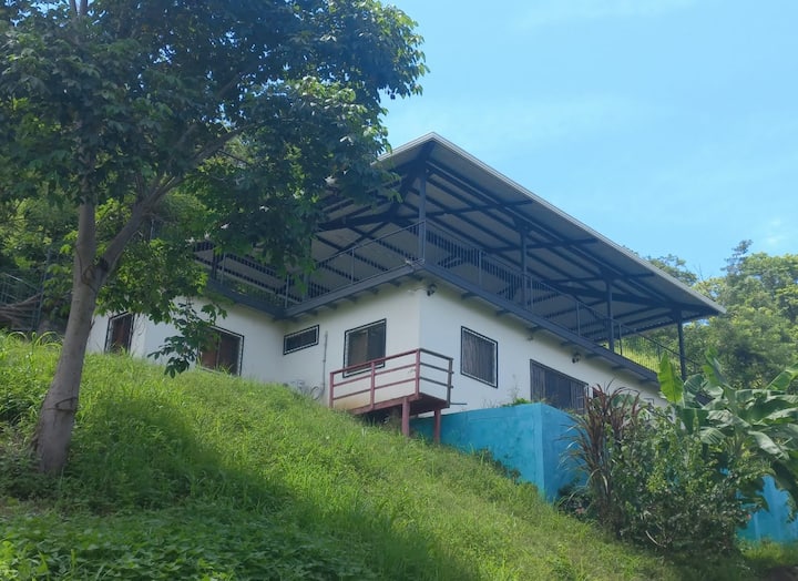 Stunning Views, Yoga, Surf & Goodtimes @Junglecasa - Nicaragua