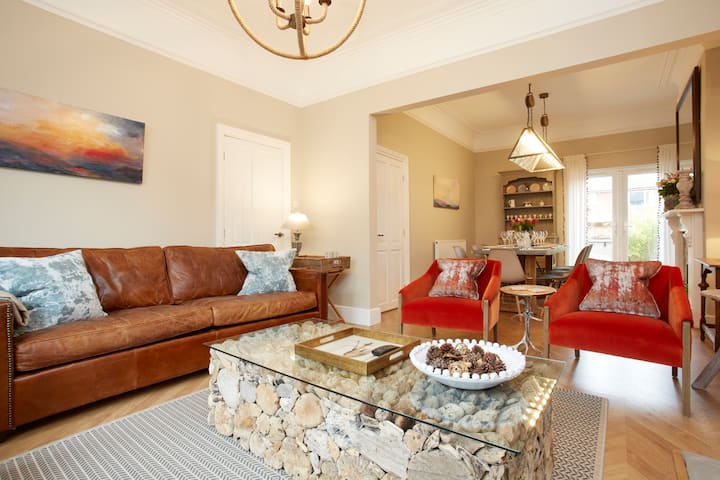 New The City Escape: Luxury Townhouse With Parking - York