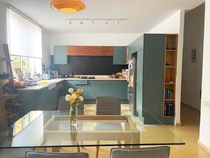 City "Tree-house" Home - Tel-Aviv