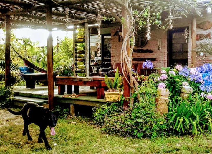 A Una Cuadra Y Media De La Playa - Uruguay