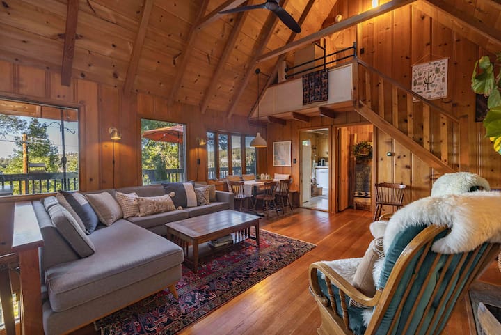 3 Bd, 2.5 Ba, Classic Cabin With Lake View - Lake Arrowhead, CA