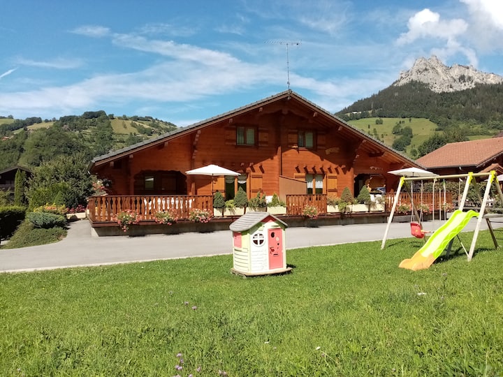 Gîte Les Mésanges Dans Joli Chalet à La Montagne - Bernex