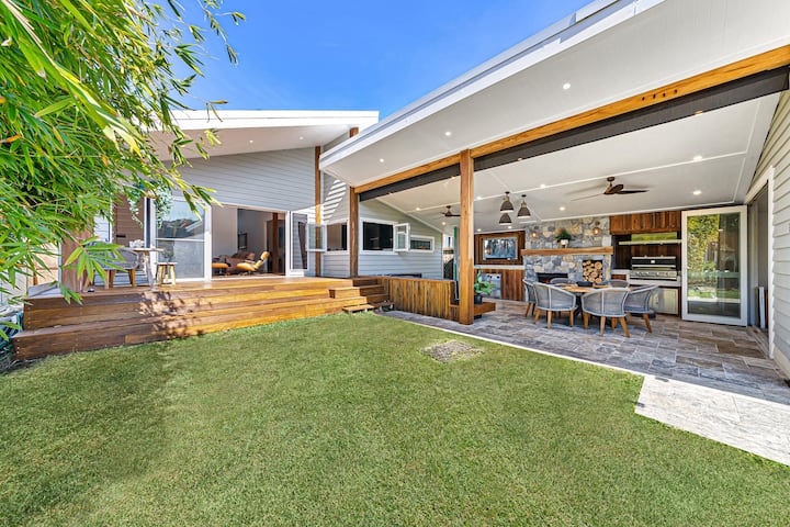 Resort Style Retreat Near Beach, With Heated Pool - Central Coast