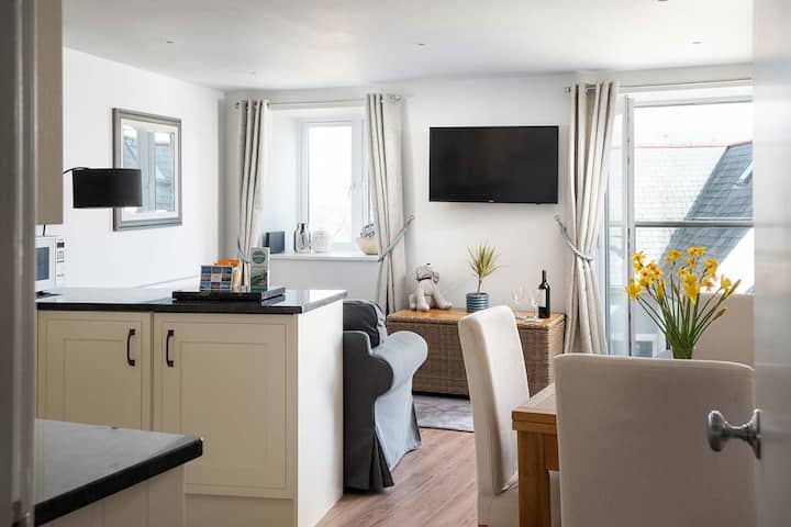 Modern Central Apartment Sea Views Near To Beach - Carbis Bay