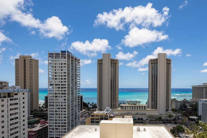 Amazing Oceanview Waikiki Condo Free Parking - Honolulu
